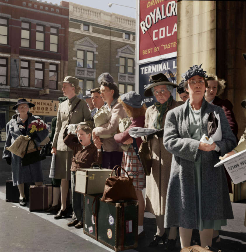 40 Colorized Photos Reveal Life in the 1940s