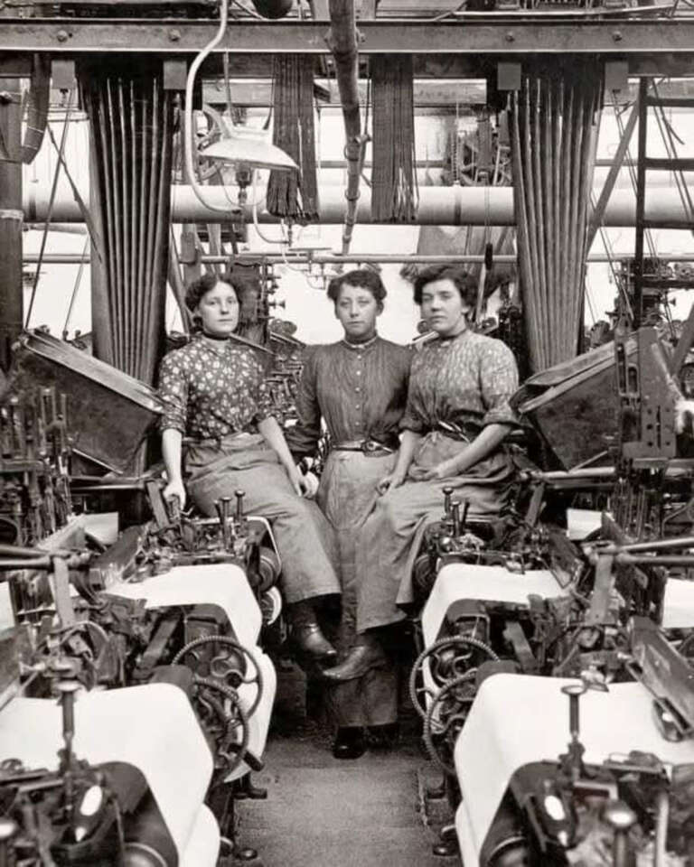 Factory Life in the 1900s: 20 Powerful Historic Images