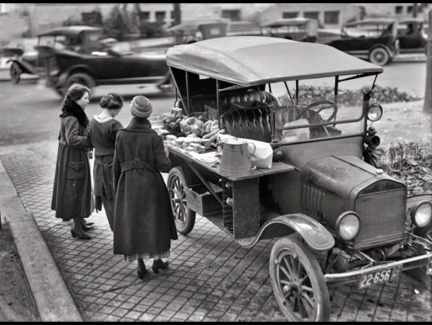 20 Photos Celebrating the Release of the Ford Model-T