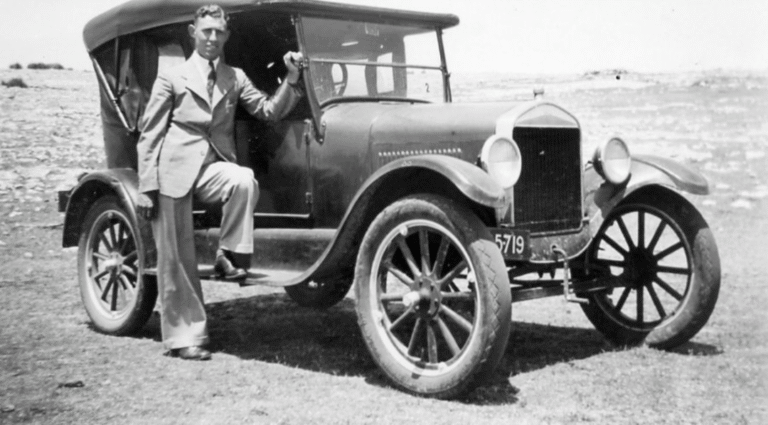 20 Photos Celebrating the Release of the Ford Model-T