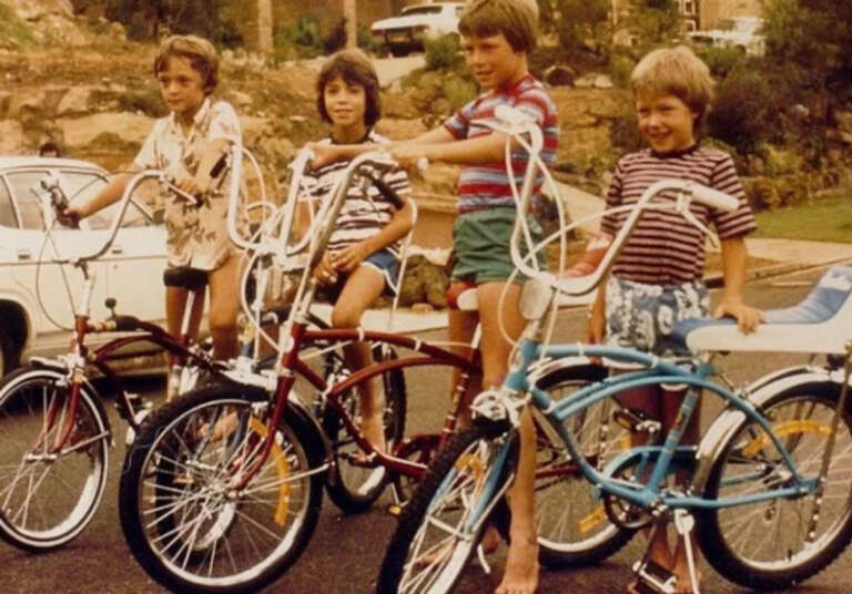 22 Suburban Shenanigans From the ’80s That Would Trigger Nextdoor Today.