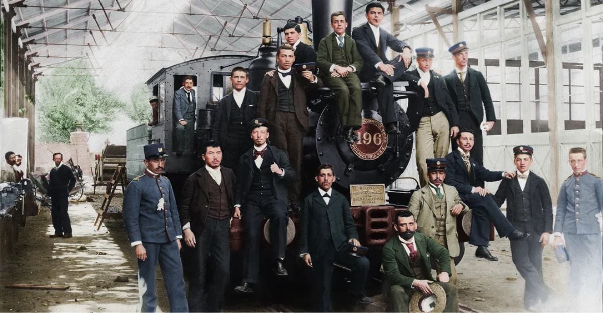 20 Colorized Photos That Bring the Late 1890s to Life