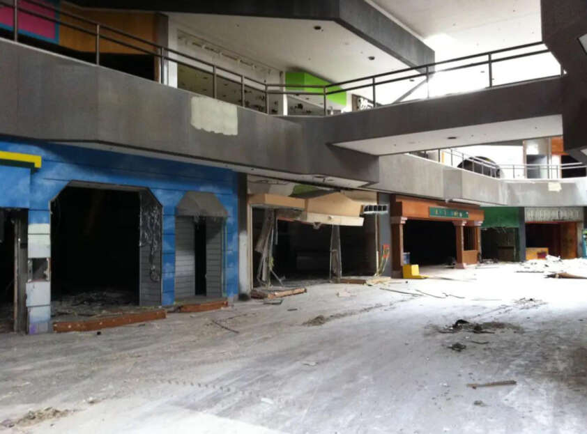 20 Eeriest Abandoned Malls Frozen in the ’80s