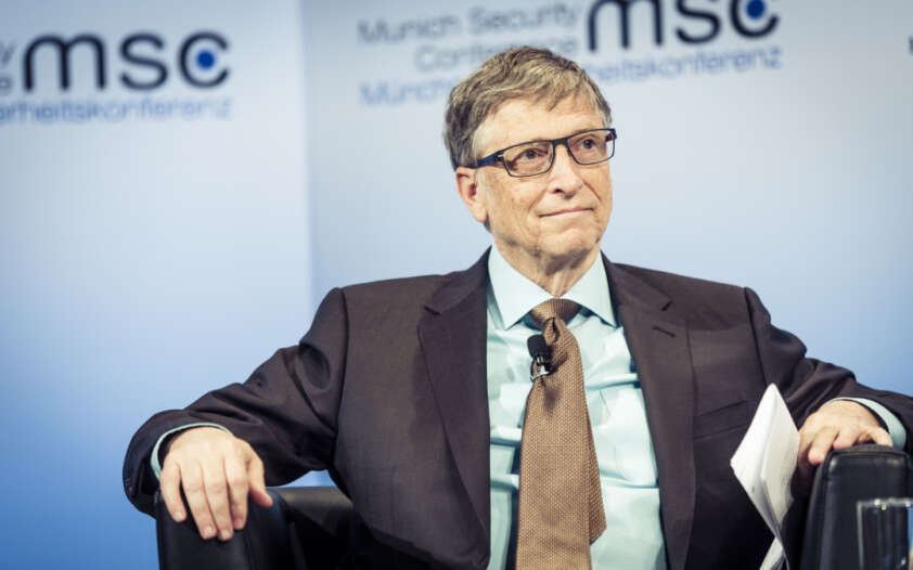 20 Photos of Billionaires and Their Current Net Worth