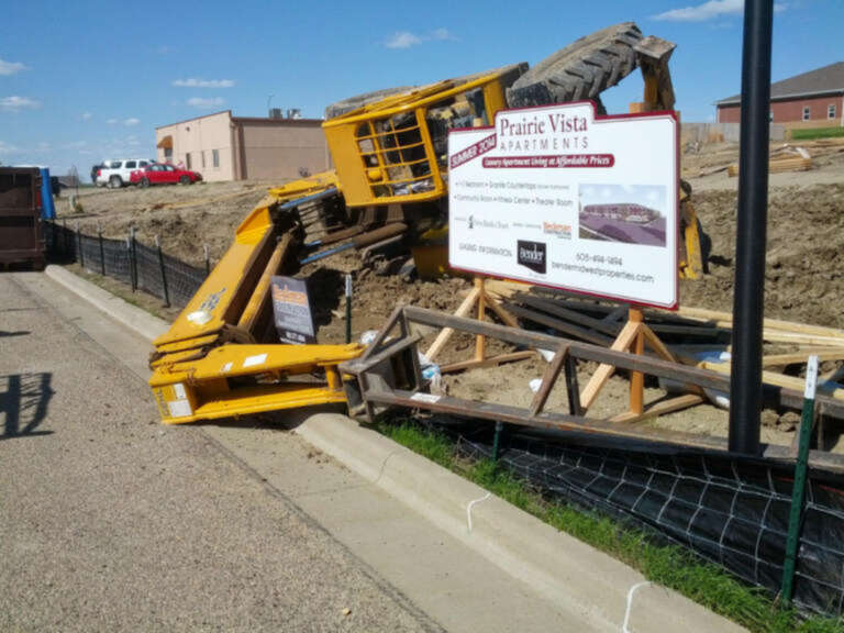 20 Heavy Equipment Fails You Need To See To Believe