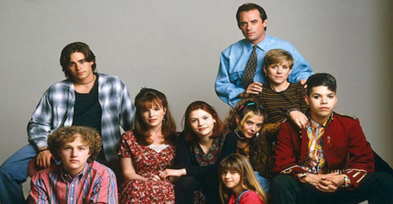 20 Throwback Photos of 90s Actors Before They Were Household Names