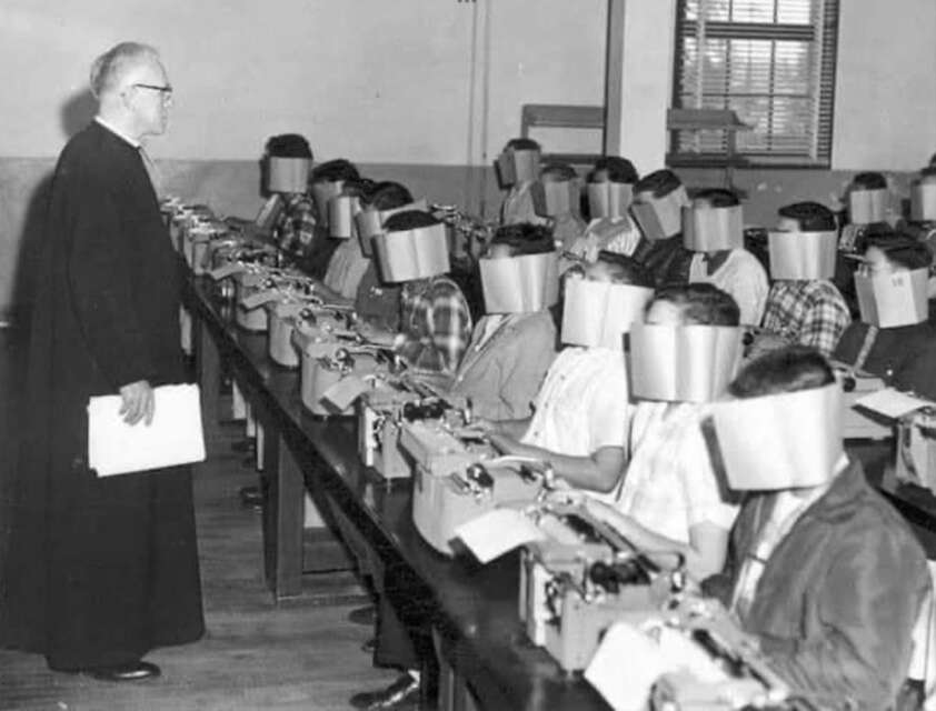 18 Rare Photos From the Pre-Tech Boom Days