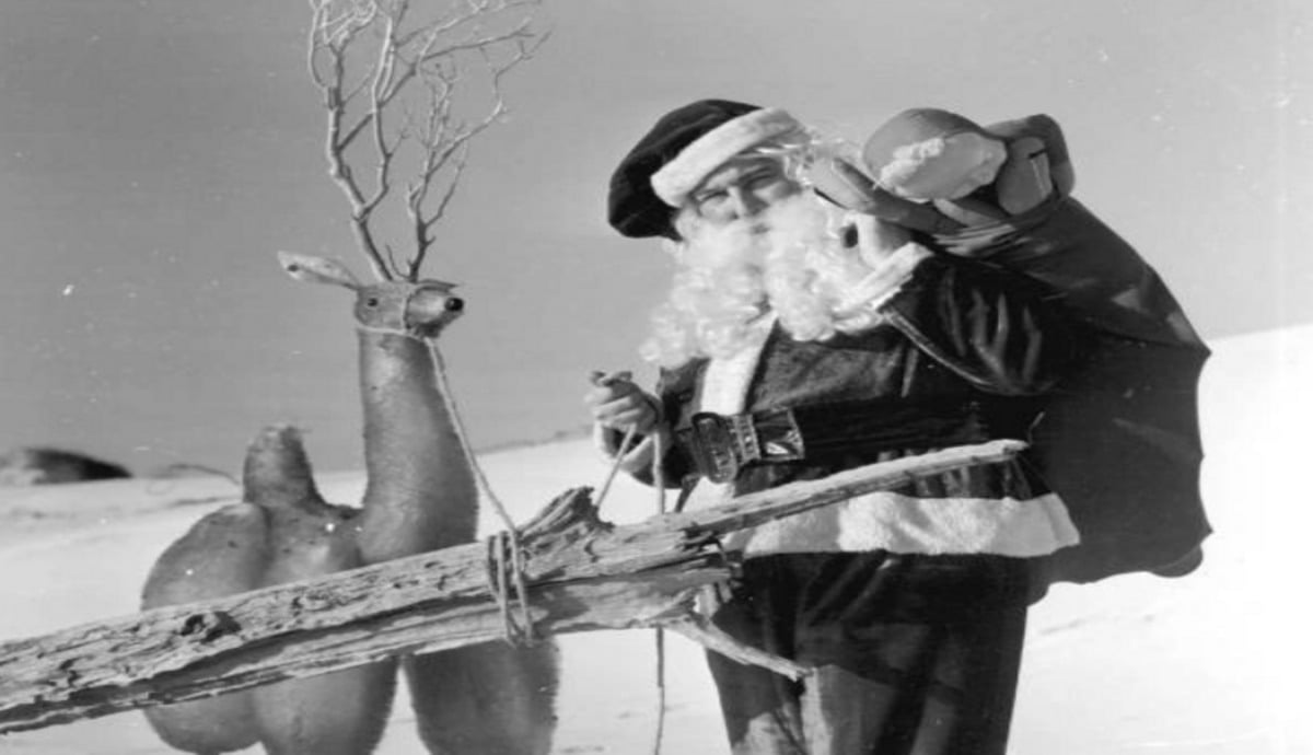 35 Vintage Photos of Holidays as they were then