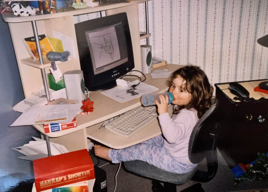 Y2K Desktop Setups From the Messenger Era