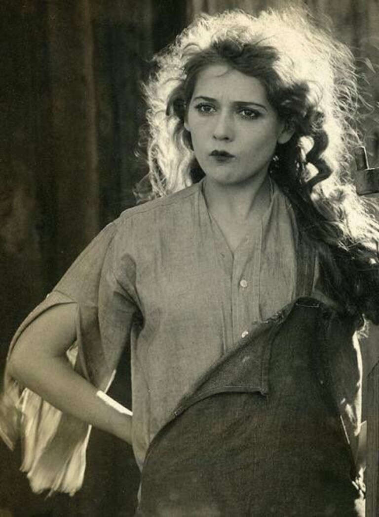 20 Famous Female Silent Film Stars from the 1920s