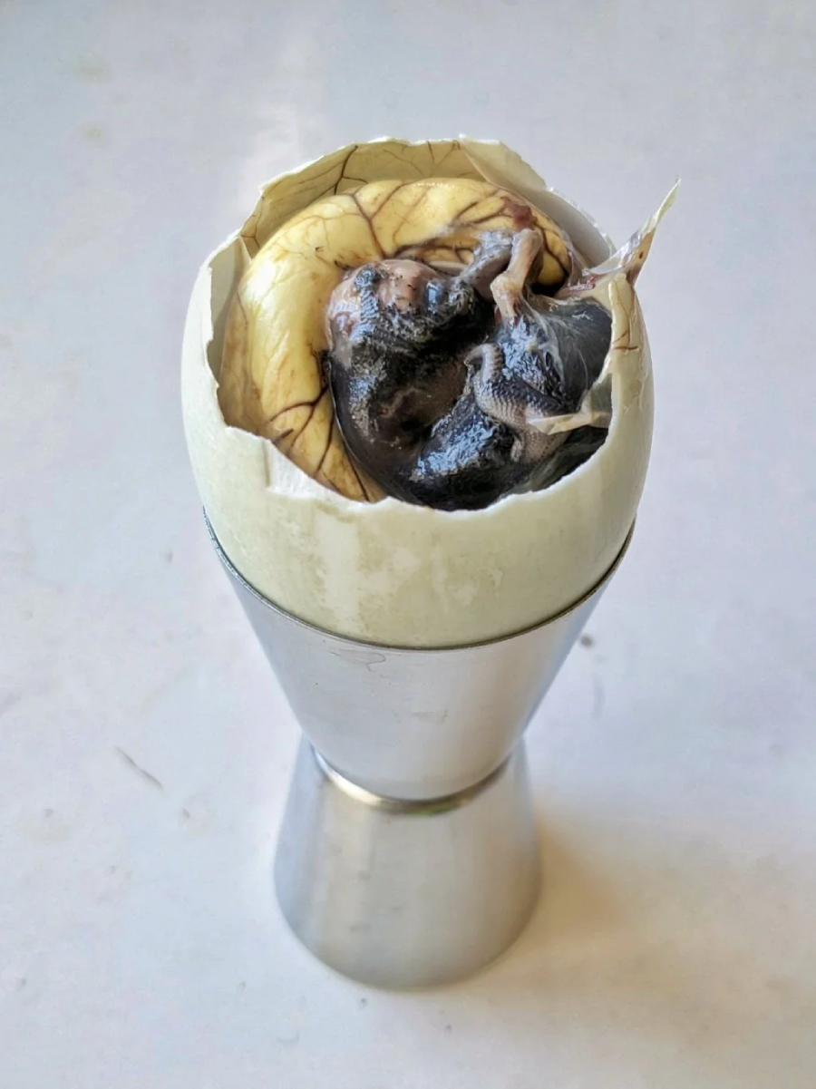 18 Shocking Food Traditions That Defy All Logic