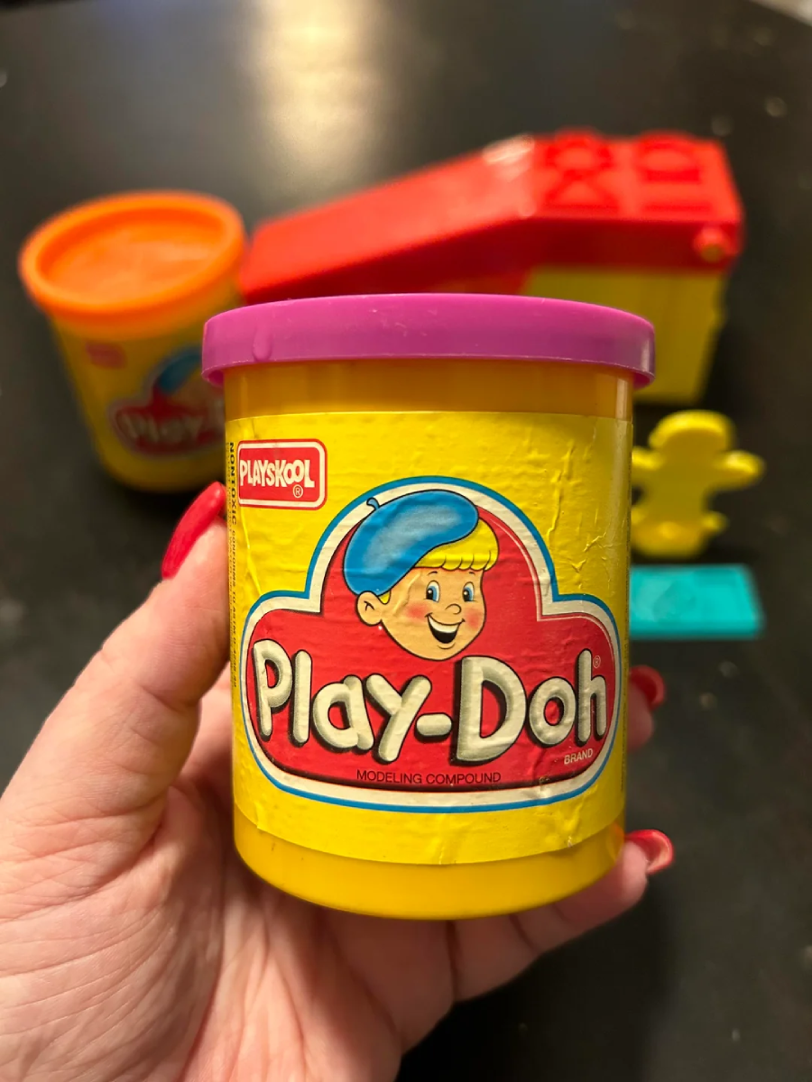 15 Smells That Instantly Bring Back a 1990s Childhood